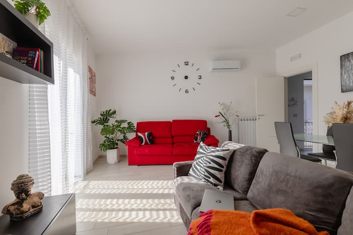 Charming House Twin - Nola