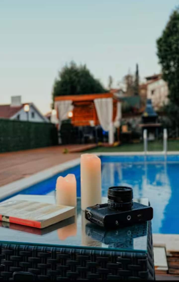 Göl Ve Doğa Manzarasında Sıcak Havuz Keyfi - Sapanca
