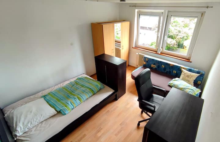 Ruhiges Privatzimmer, Mit Auto/bahn Gut Erreichbar - Waiblingen