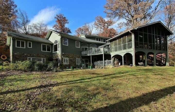 Wind Family Compound At Sml - Moneta, VA