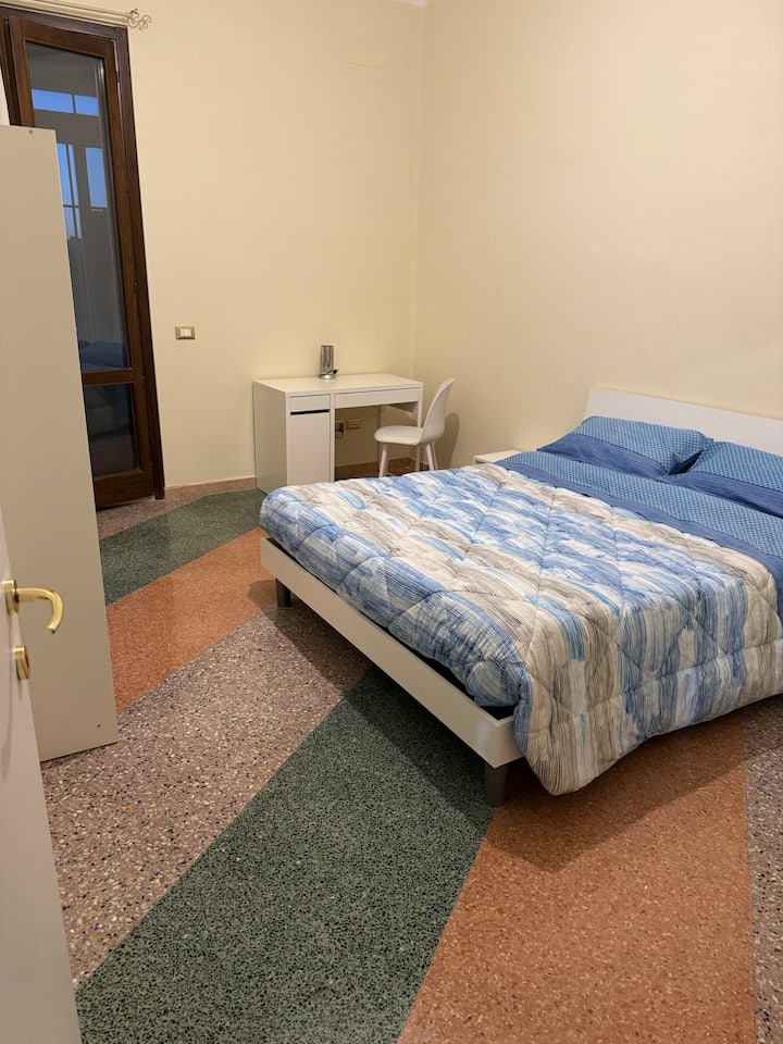 Stanza Matrimoniale Bagno In Comune - Senigallia