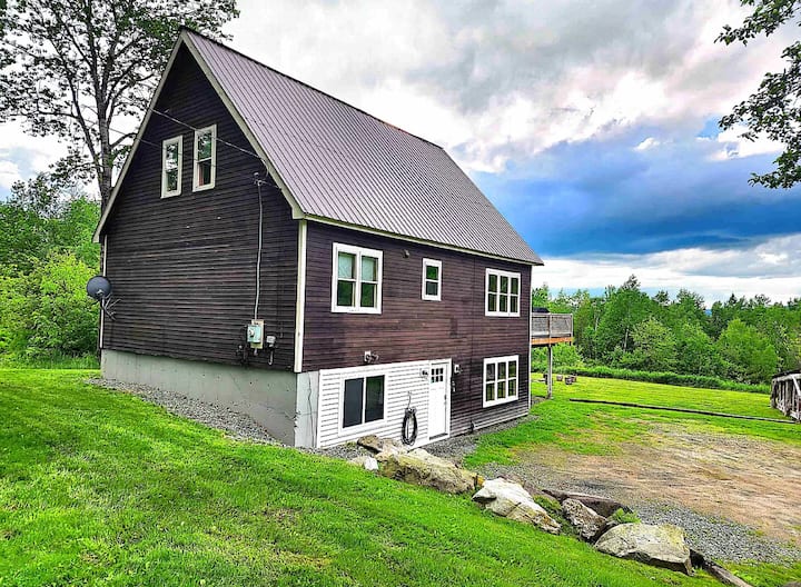 Cozy Chalet W/ Mtn View+ Hot Tub+ Ski Getaway - Santa's Village, Jefferson