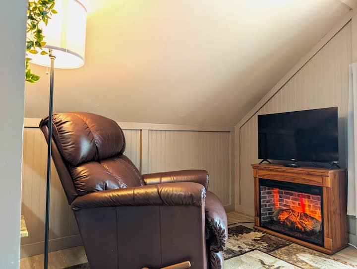 Studio Loft #9 @ Riverside Point Resort - Park Rapids, MN