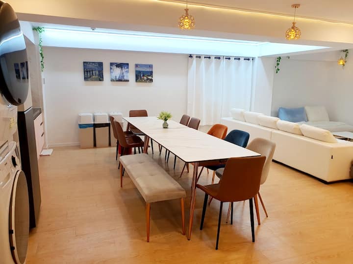 "더휴해운대"독채40평펜션/최대15명/루프탑바베큐/벡스코워크샾/해운대역과비치도보3분 - Busan