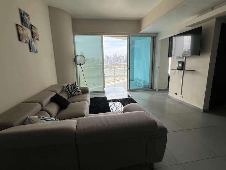 Ocean Front Luxury Condo | King Bed - Panama
