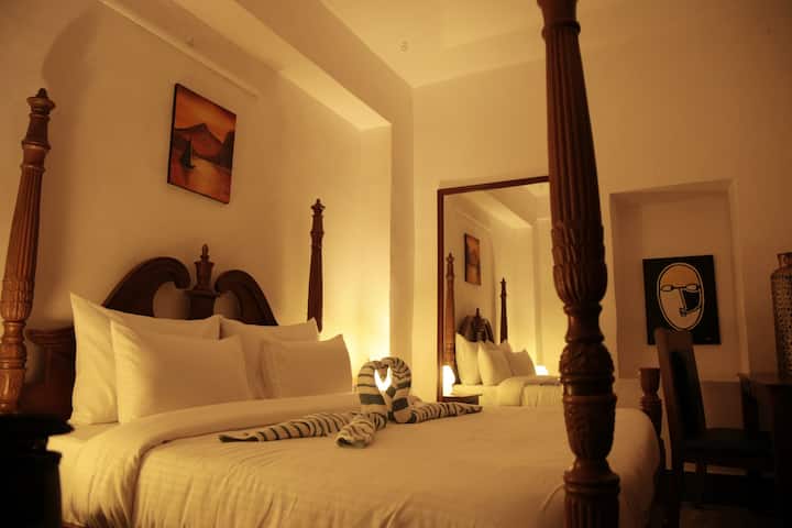 Prem Niwas A Heritage Hotel & Homestay. - Udaipur