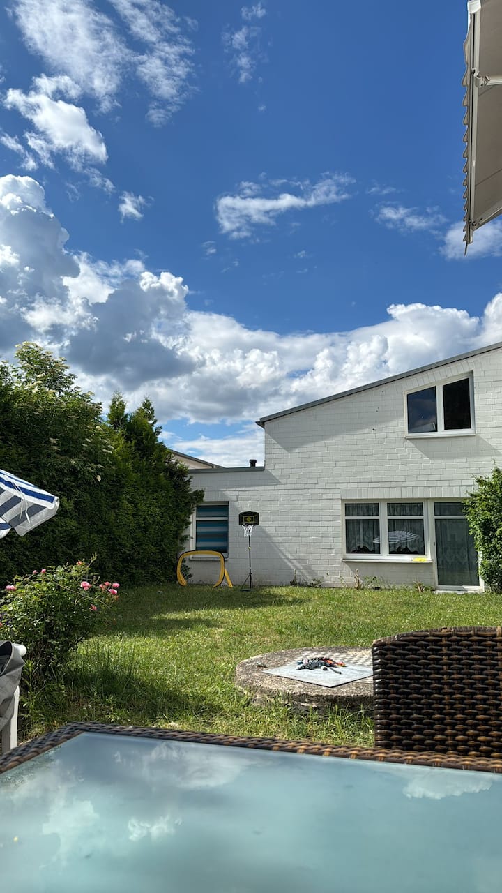 Wohnung Mit Pool Und Garten - Hannover