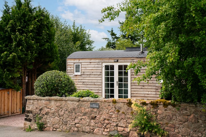 Willow's Nordic Shepherds Hut - Ballater