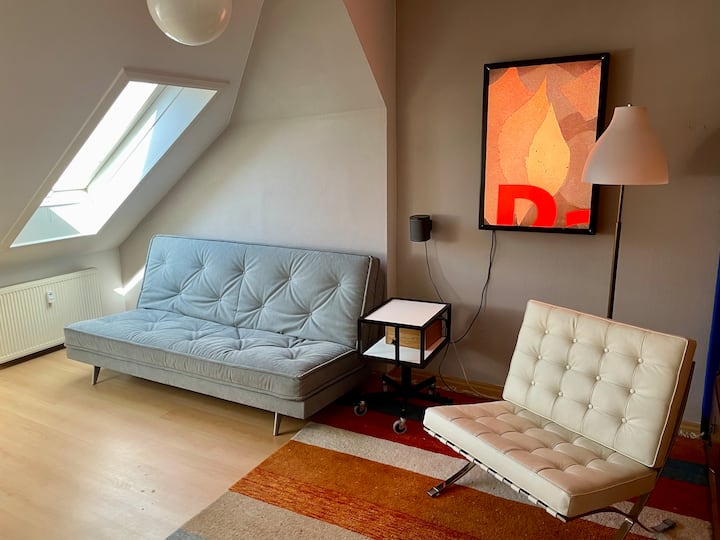 Stilvolle Dg-wohnung Ca. 75 Qm - Leipzig