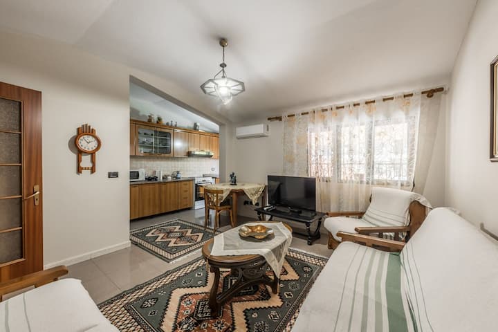 Holiday Apartament Near Center - Albania