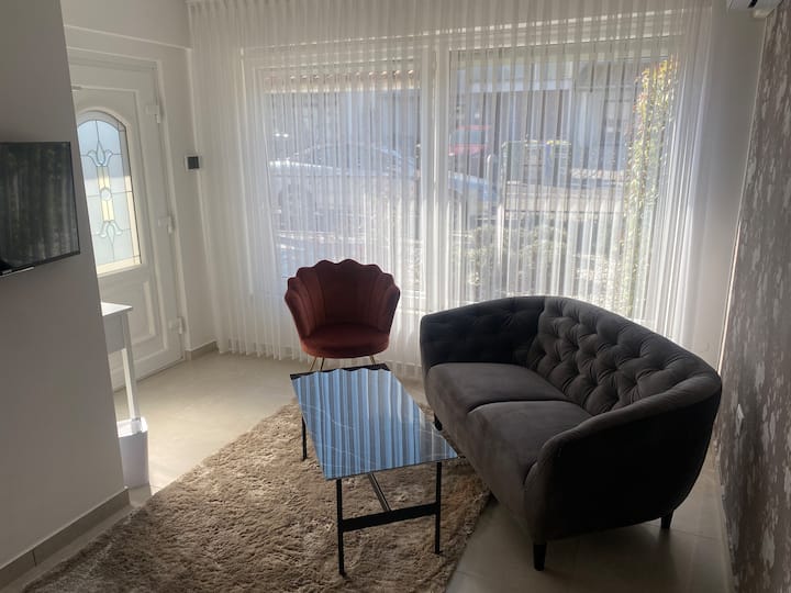 Friendly & Cozy Apartment For 2 - Strunjan