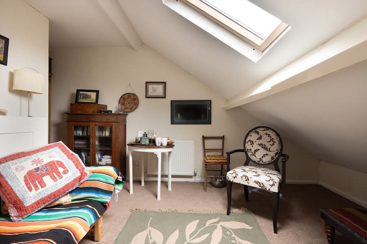Ginnys Cosy Space In Saltaire - Bradford