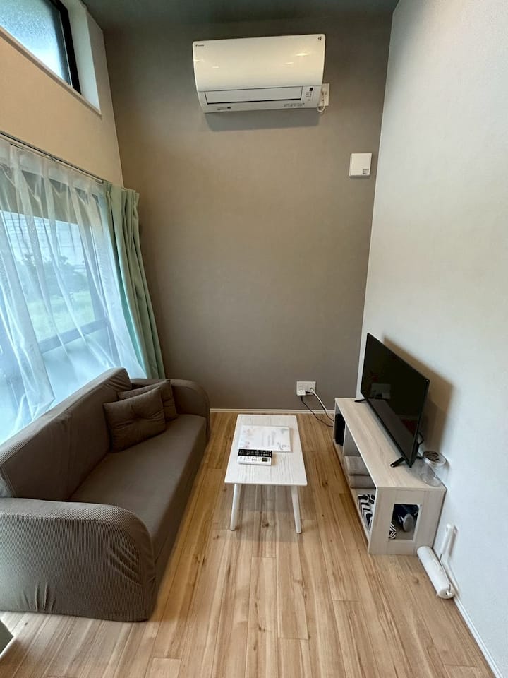 １０２福岡空港から8分！天神行きバス停まで徒歩2分！ロフト付きデザイナーズルーム/g008 - Fukuoka