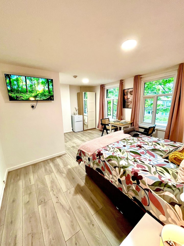 Stunning Ensuite Room In London - London, UK