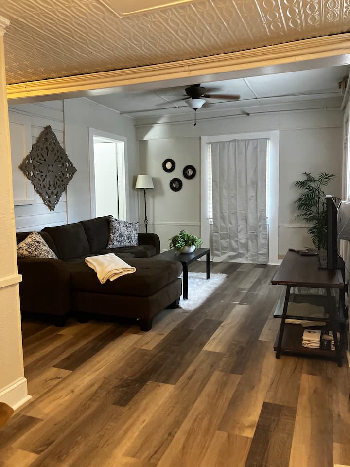 Lovely Historic Stay - Sanford, FL