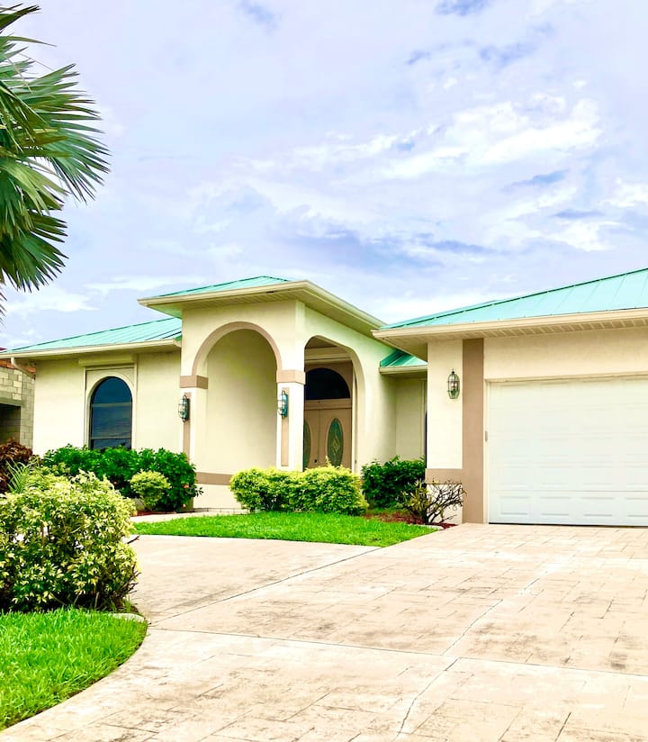 Riverside Retreat 4/3 Yacht Club - ケープコーラル, FL