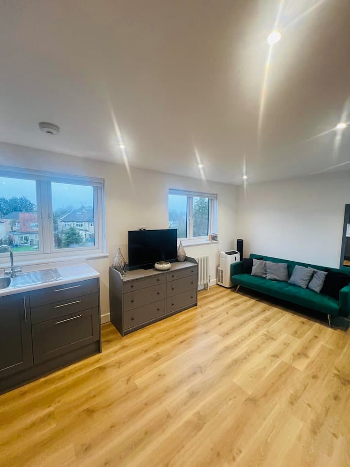 Sky-lit City Loft • Stylish • Spacious• King Bed - Cambridge