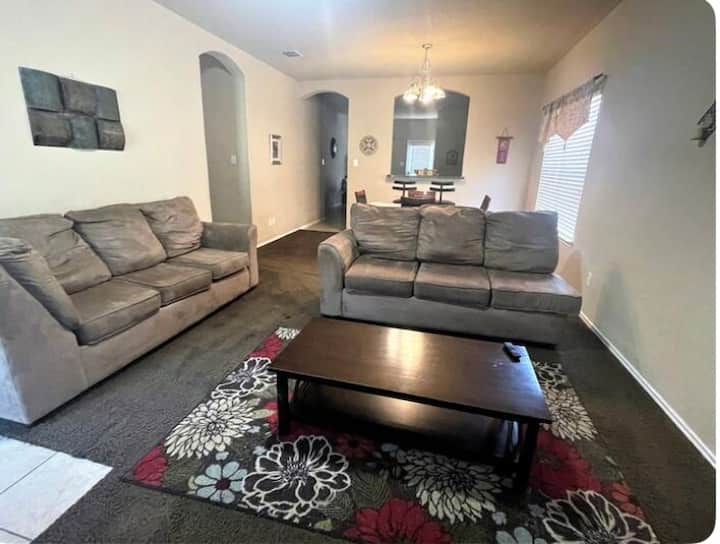 Beautiful Home Near Downtown Riverwalk - Mission del Lago - San Antonio