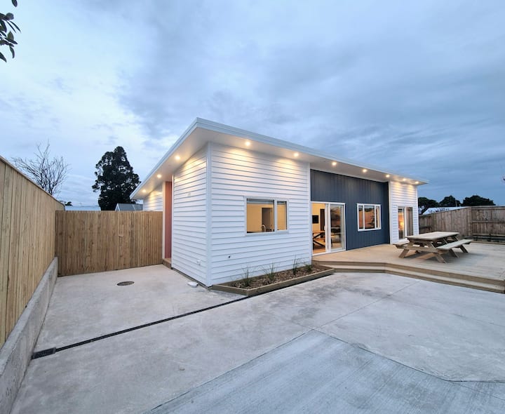 Stadium Oasis - Palmerston North