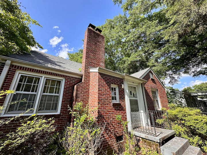 Bungalow On Brentwood - Jackson, TN