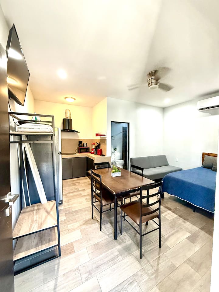 Estudio|consulado 8 Mins|oxxo 50 Metros - Nuevo Laredo