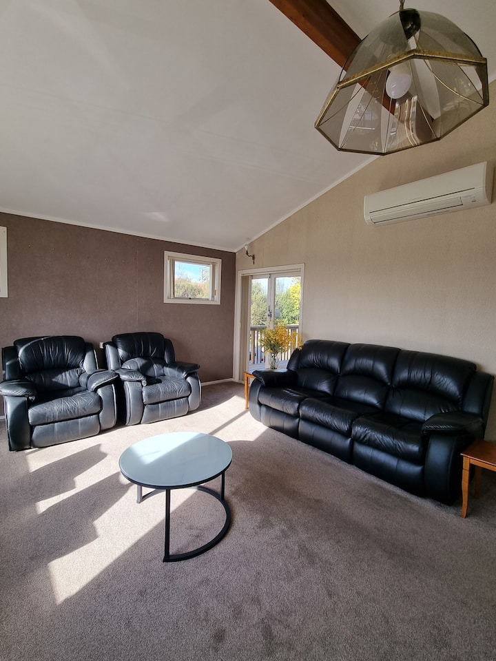 Cozy 3-bedroom Retreat - Auckland