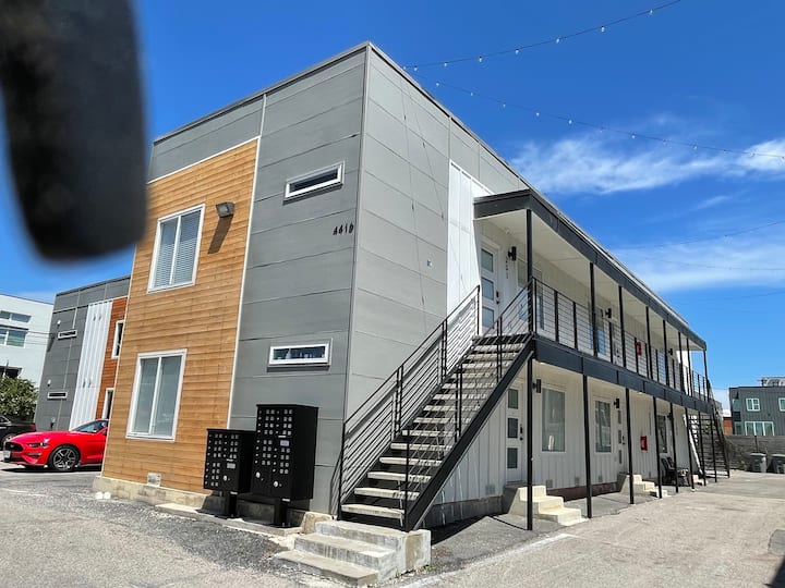 Best Location 1bd,1bt 2 Tvs - Dallas