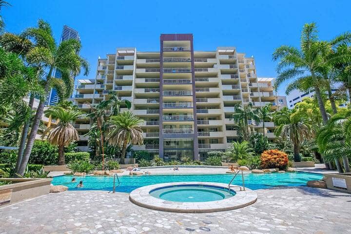 Modern, Comfortable, Resort-like - Brisbane