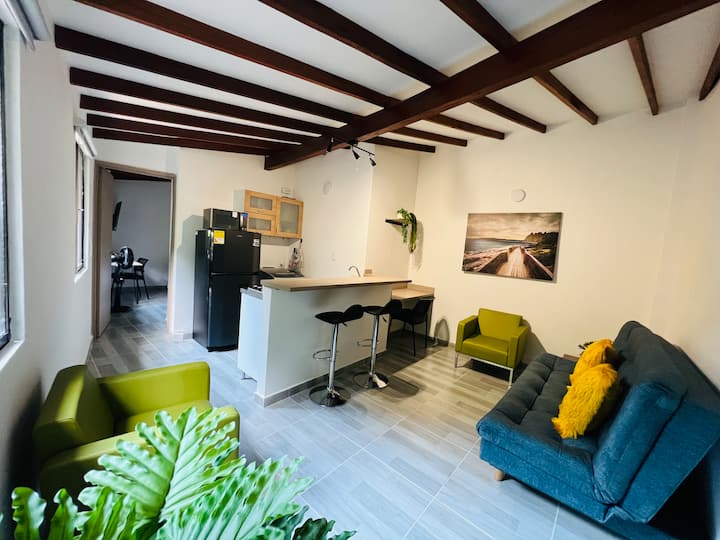 Comfortable 1bdr Apt Quiet And Central Location - Medellín, Colombia