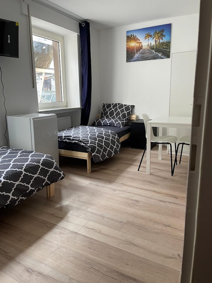 Frisch Sanierte Wohnung - 1zdb - 2 Betten - Schwelm