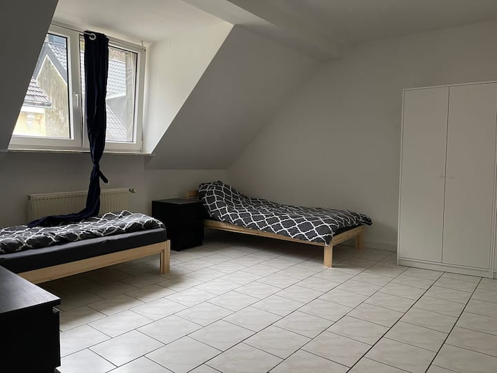 Sehr Gute Anbindung & Viel Platz - 3zkdbb 7 Betten - Wuppertal