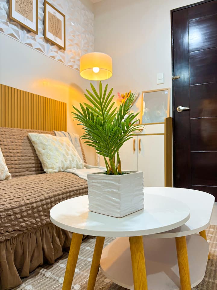 Aesthetic Condo | 2br | 4-10 Pax | Netflix & Wifi - Cebu City