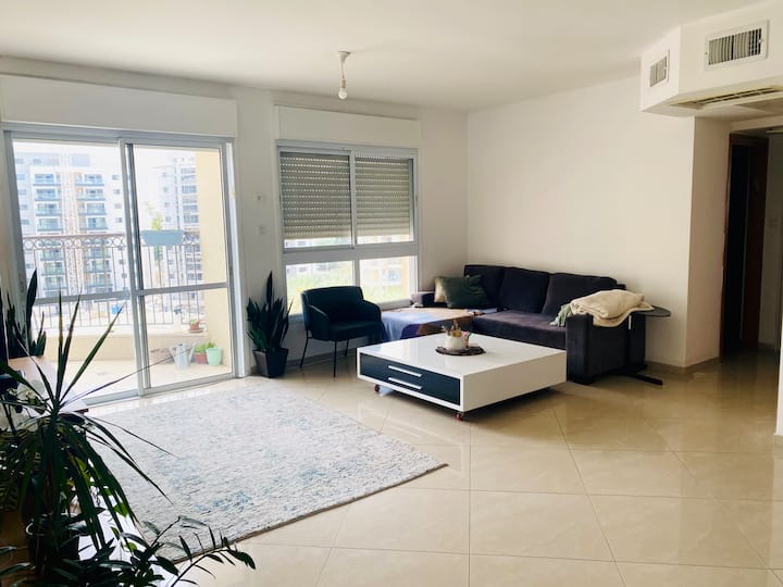 Beautiful Family Apartment - Tel Aviv Ben Gurion Airport (TLV)