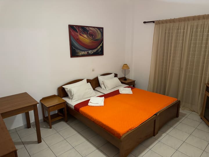 Michalis Apartments - Palaiochora