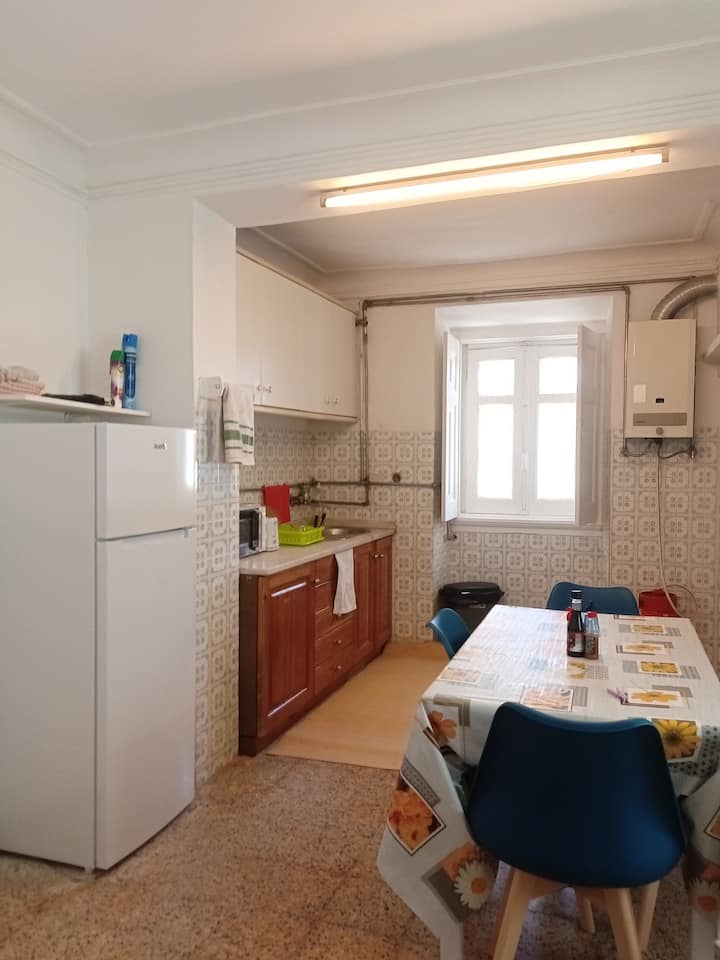 Quarto No Centro De Coimbra - Santa Clara