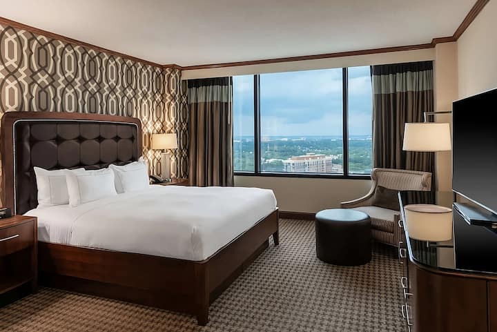Hidden Gem! 3 Relaxing Units, Pool, Pets Allowed! - Washington D. C., DC
