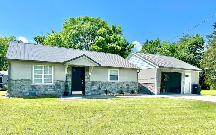 Cozy Cottage Convenient To Sevierville, Ut Sports - Knoxville, TN