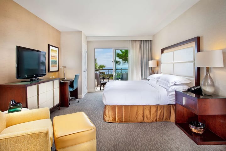 Coastal Retreat! Pet-friendly Suite W/ Ocean View! - Carlsbad, CA