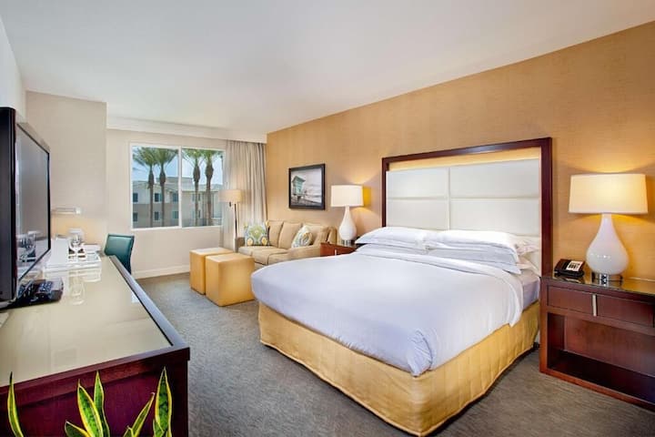 Explore South Stat Beach: Pool, Pet-friendly! - Carlsbad, CA