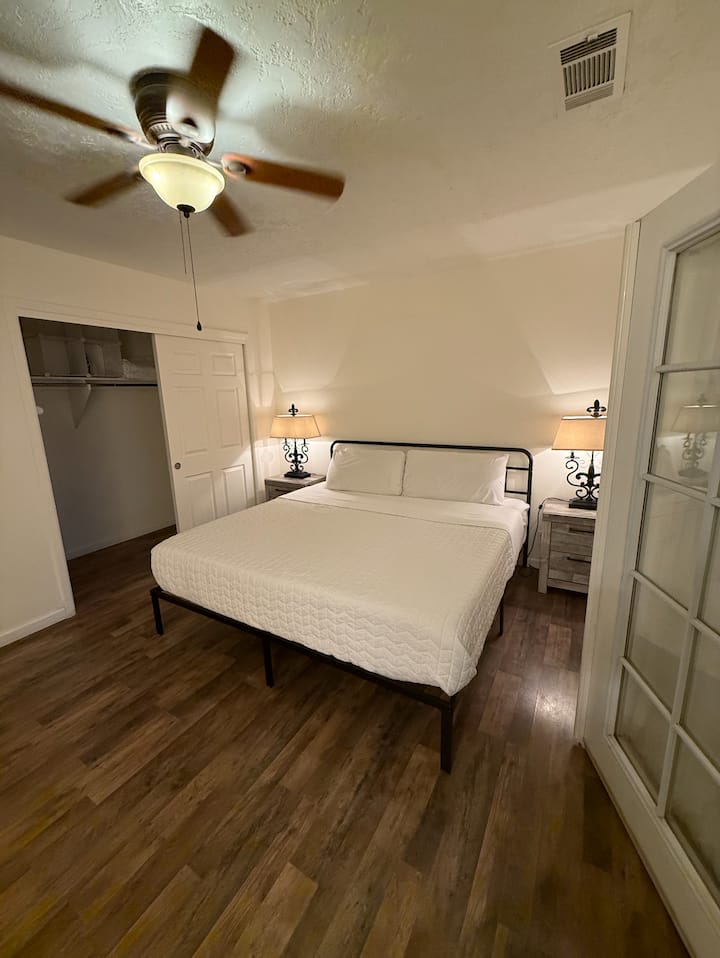 Rio Rancho Private Suite - Rio Rancho, NM