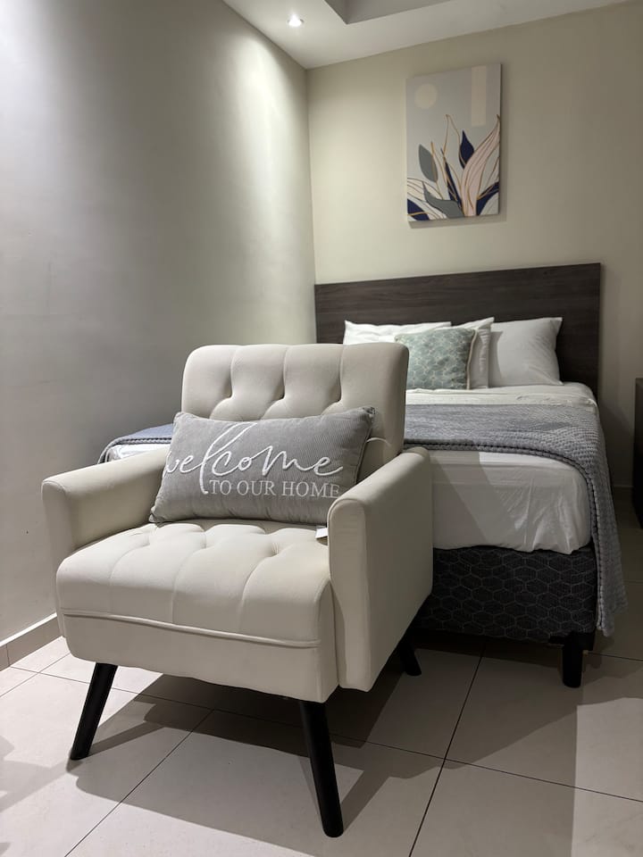 Cozy Apartment Near Estadio Cuscatlán W/ Parking - San Salvador (El Salvador)