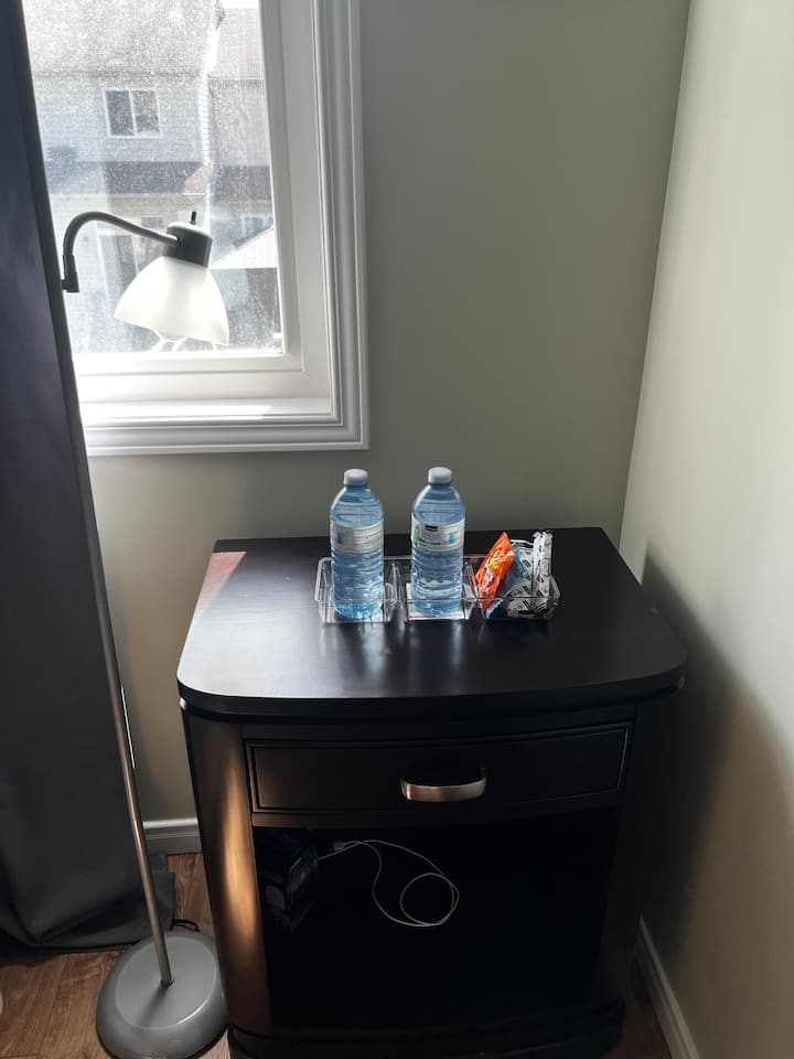 Quiet Double Room | Great For Work & Travel - Ottawa