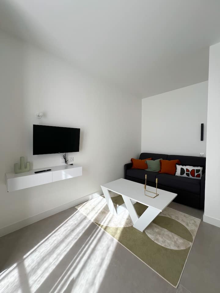 Superbe Studio Neuf - Paris / La Défense à 10min - Saint-Cloud