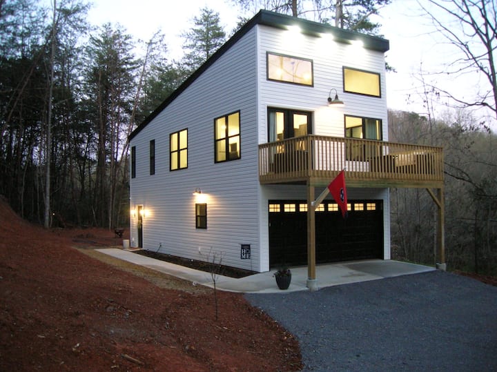 *New* 2 Bdrm+1.5 Baths With Garage! Sleeps 6 - Fort Loudoun Lake, TN