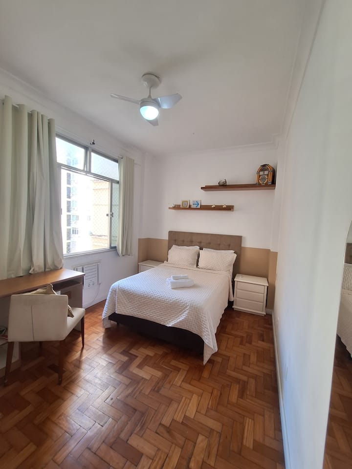 Apartamento Posto 2 Copacabana! - Rio de Janeiro