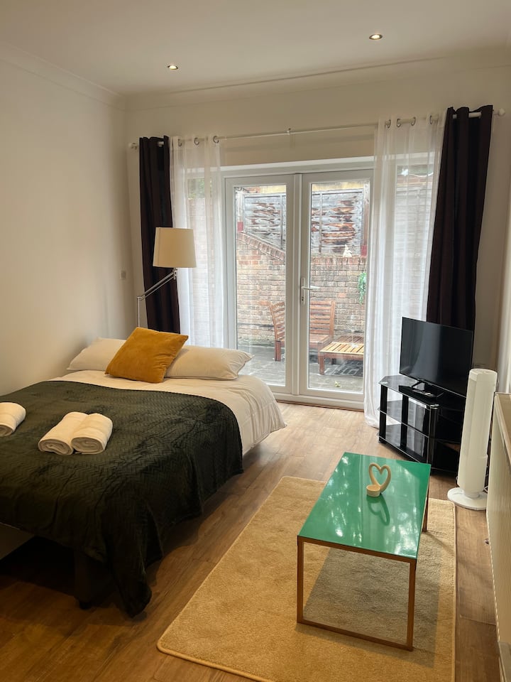 Charming Garden Flat Near Kings Cross & Emirates - London