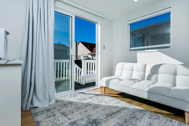 Eden St Lukes Cozy Tinyhome - Auckland