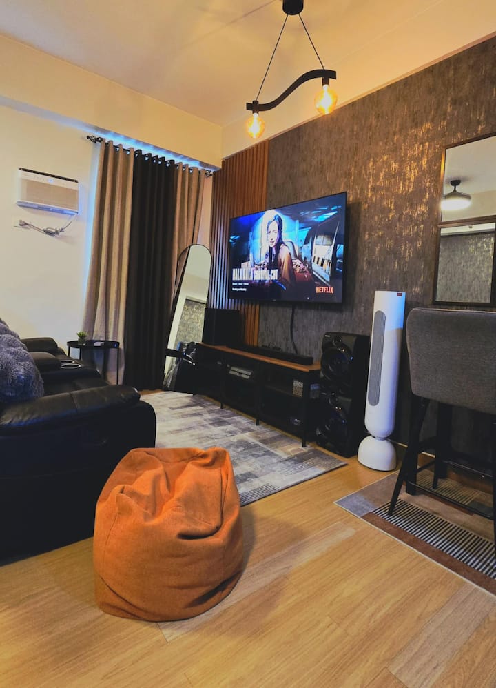 Ps4+65"tv W/ Cnematic Reclining Chair For Cozystay - Trece Martires