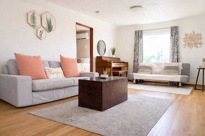 Charming Downtown Home | Coffee, Trails, Relax - Redding, CA