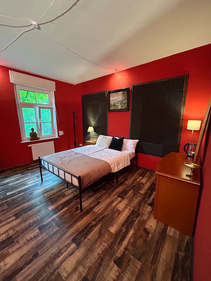 Spacious Room Near Festspielhaus - Bayreuth